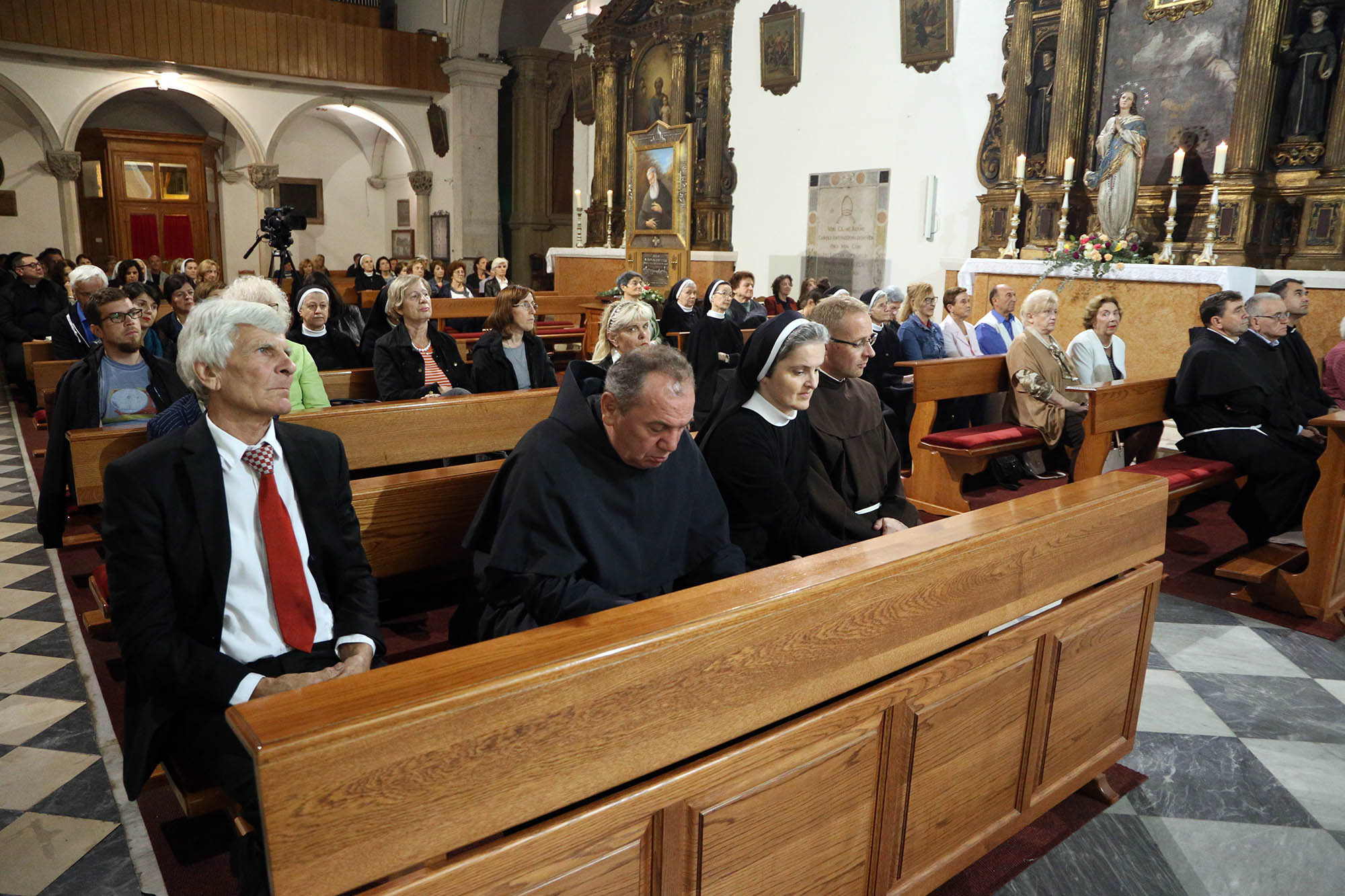 Predstavljen zbornik „Sv. Nikola Tavelić mučenik – njegovo vrijeme i ...