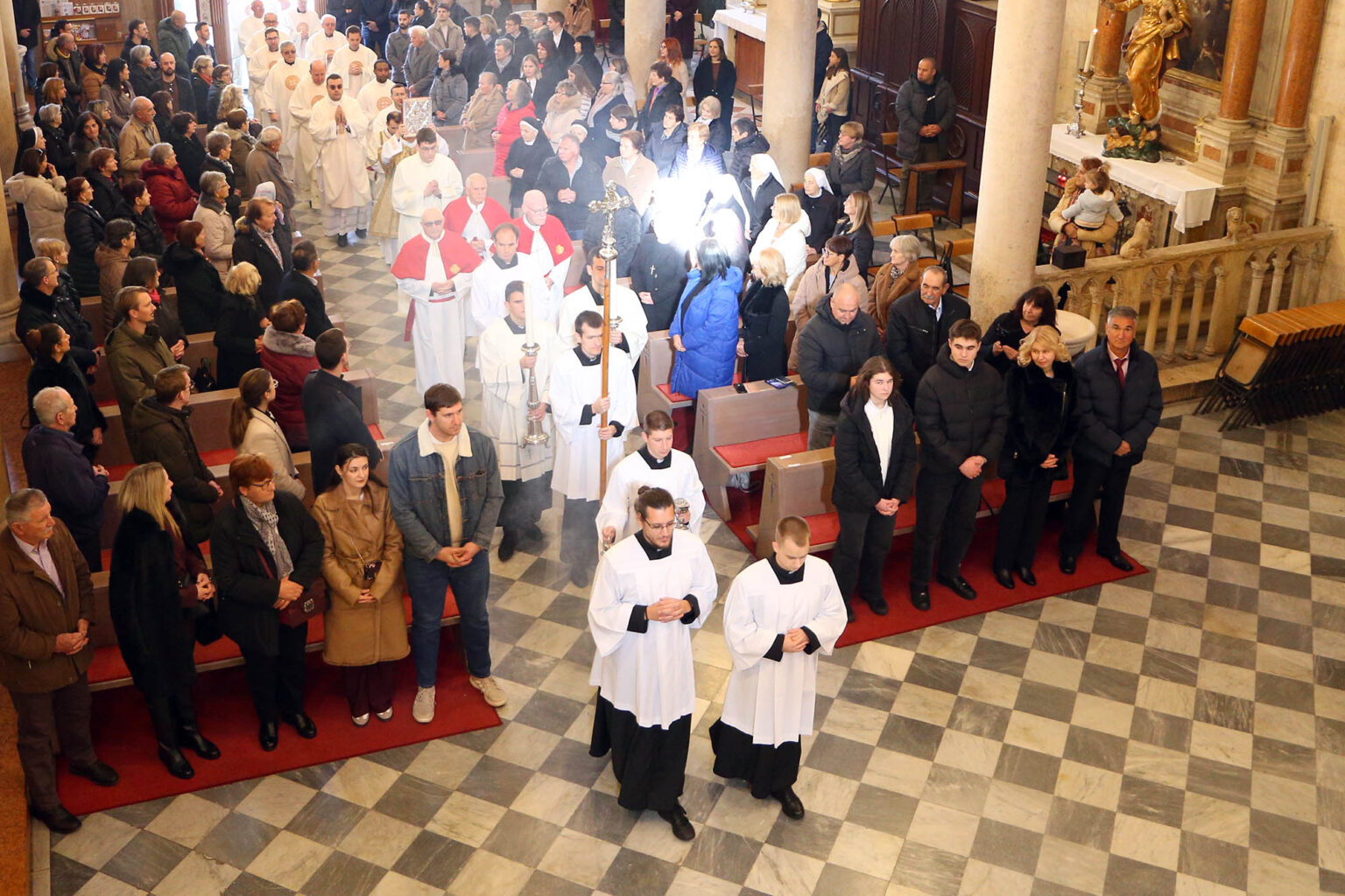 Biskup Rogić zaredio Roberta Maretića za đakona – Šibenska biskupija